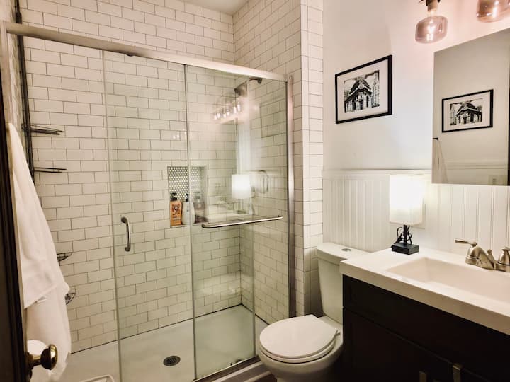 Nice Home Near Downtown. - Buffalo, NY
