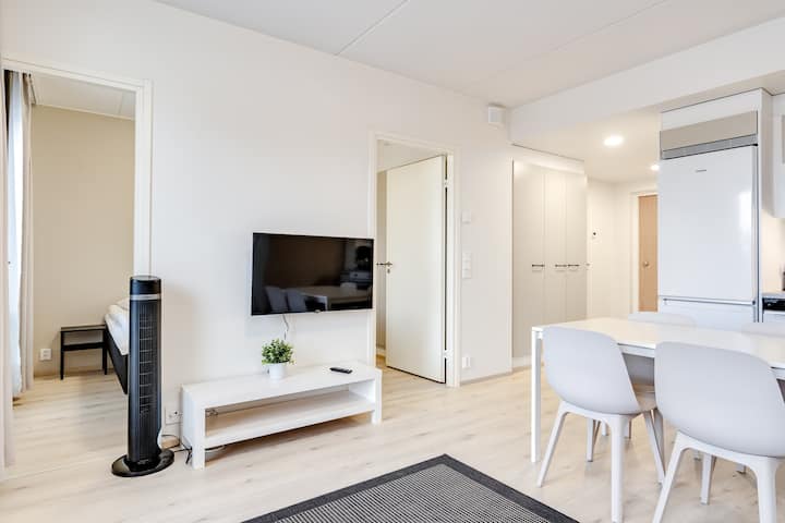 Homelike 2-bedroom Apartment With Parking - Tampere