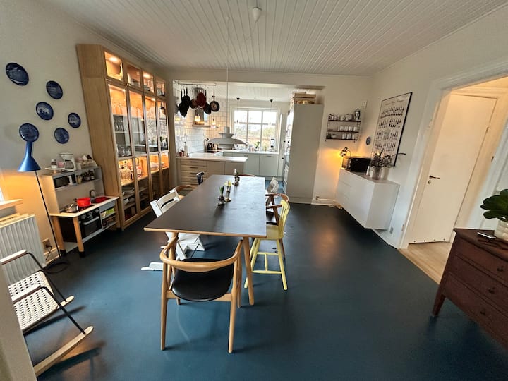 Dejligt Stort Hus I Odense City - 歐登西