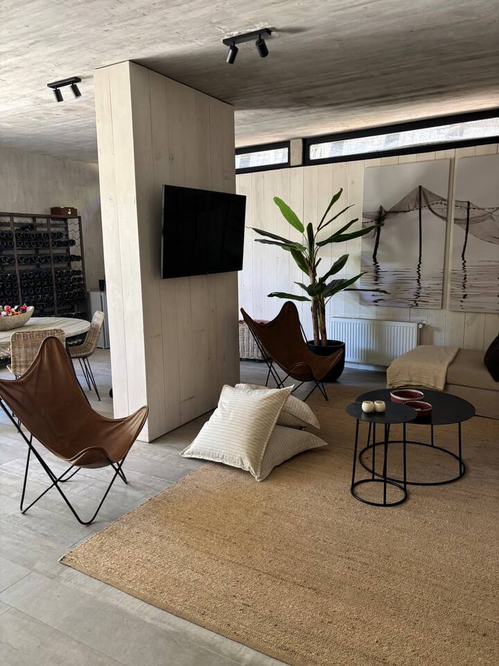 Casa Nueva En Pleno Pueblo. - Zapallar