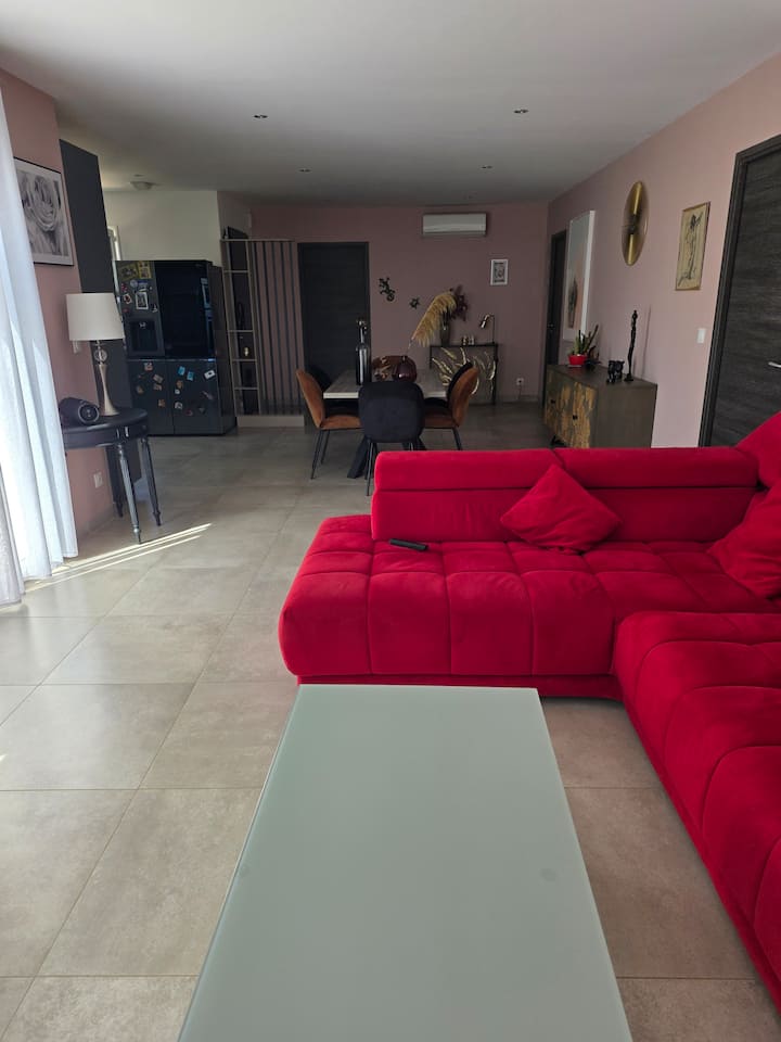 Calenzana. Chambre Tout Confort - Calenzana