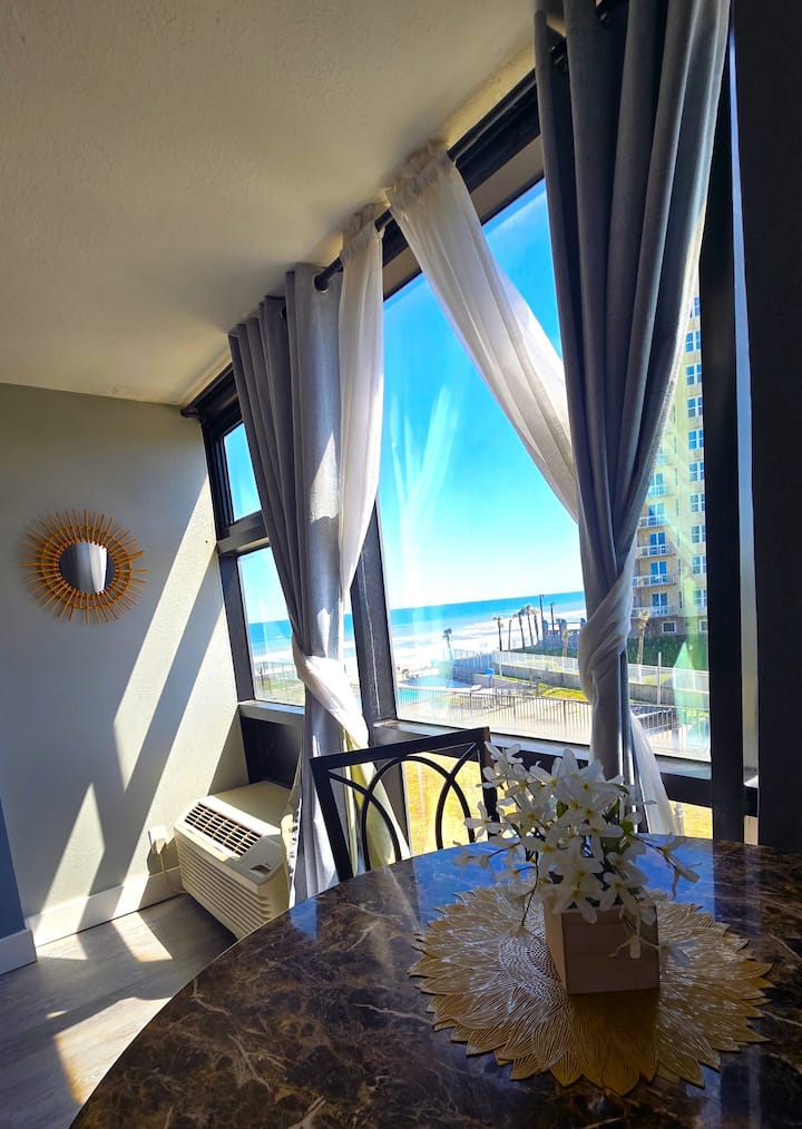 Daytona Beach Suite With Oceanview - Daytona Beach