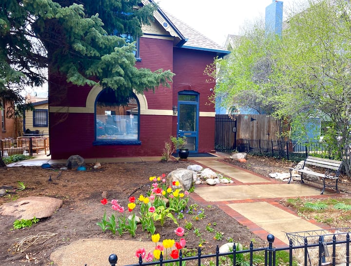 Granny's Pearl - Denver, CO