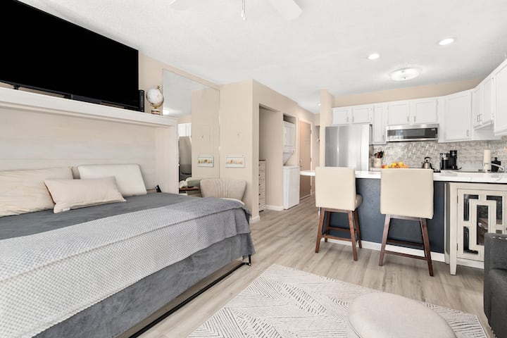 Walk To Waterpark, Beach & Boardwalk - Sleeps 3 - Ocean City, MD