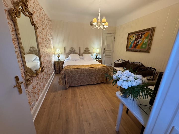 La Chambre De Jeanne Moreau - Thann