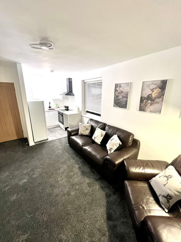 Stretford Gem - South Manchester - Altrincham