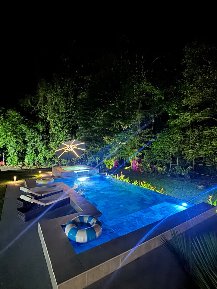 Private Jungle Hideaway By The River In La Fortuna - 