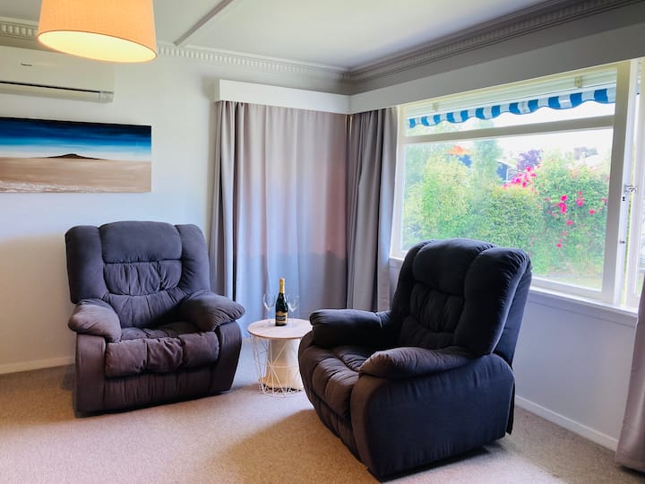 Cosy Country Town Waimate House
3 Bdrm - Waimate