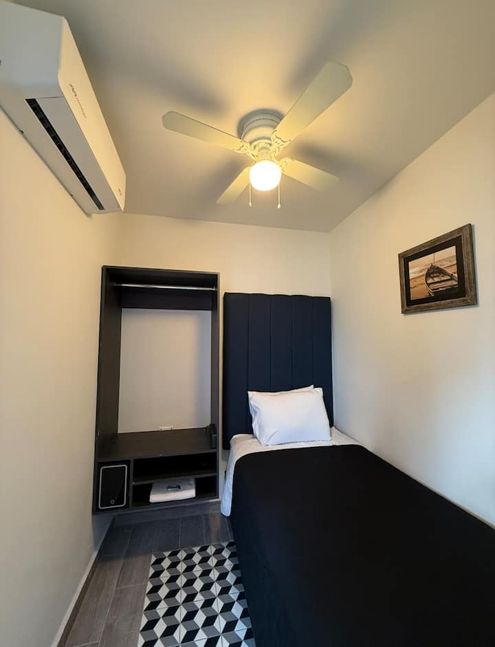Aldea Morelos/habitacion #04 Cama Individual - モンテレイ