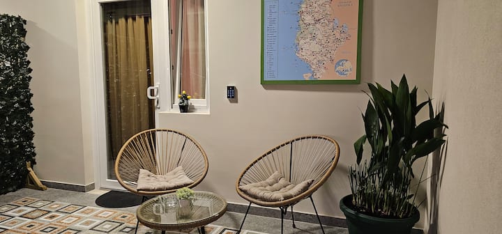 Olive Garden Blue Apartment - Tirana