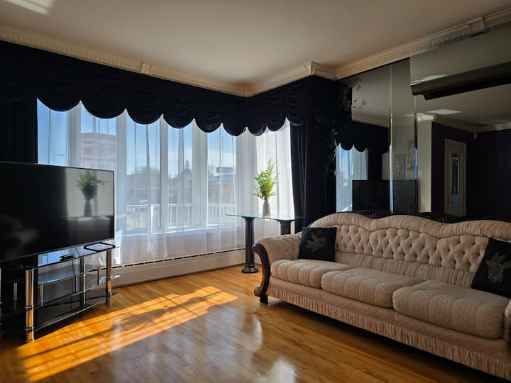 4 Bdr Entire House/wi-fi/parking - 蒙特婁