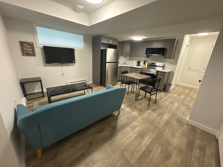 1 Bedroom- 1 Bath Private Suit - White City