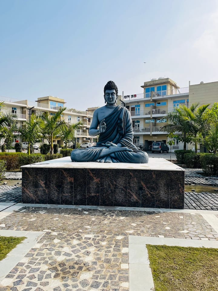 Vibe & Thrive:3bhk In Faridabad - Faridabad