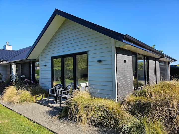 Private Guest Suite In Modern, Quiet House - Invercargill