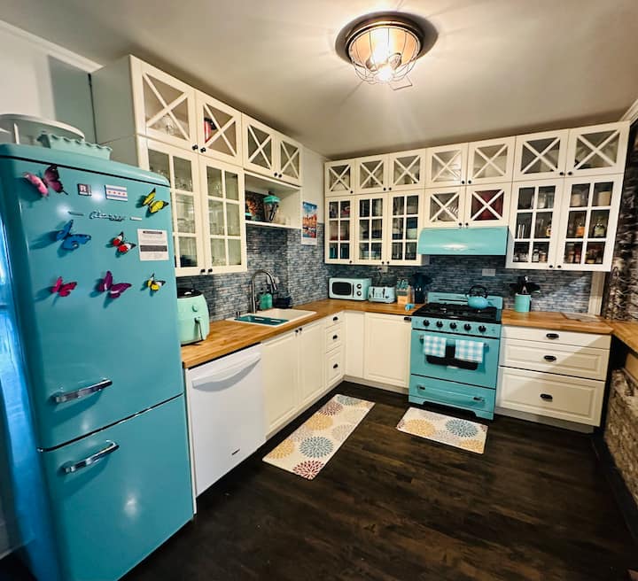 Hygge Hideaway - Chicago, IL