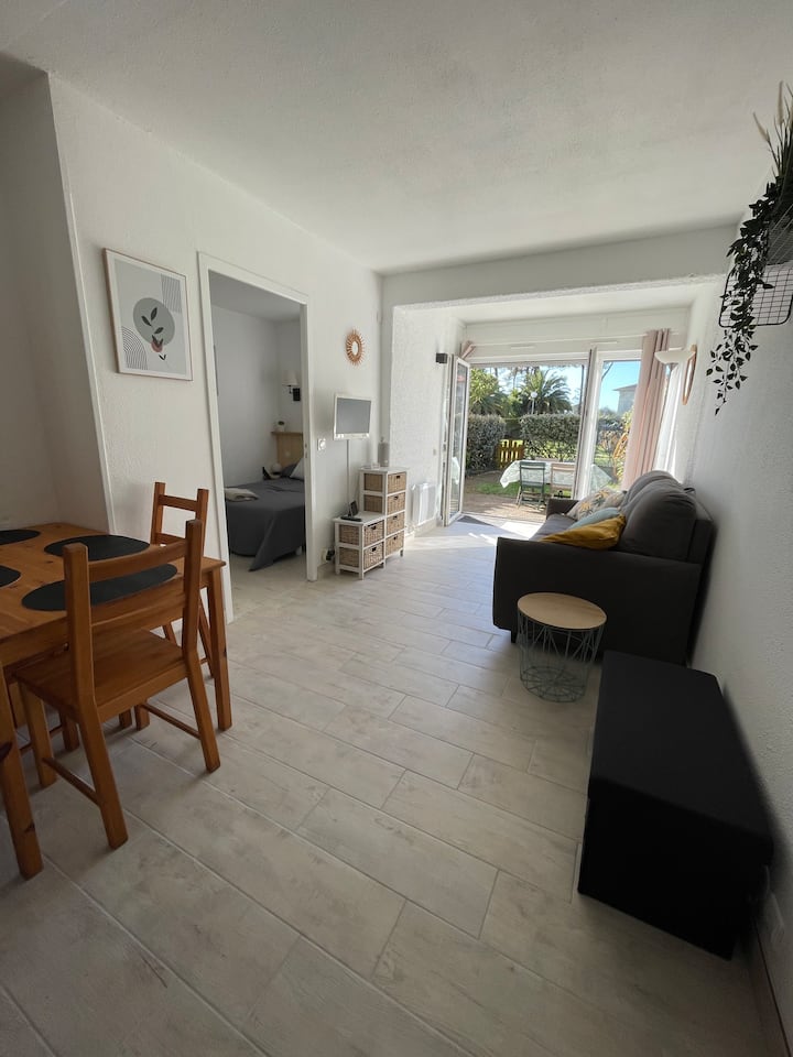 T2 Avec Jardin Et Piscine Au Bord Du Lac Marin - Soustons