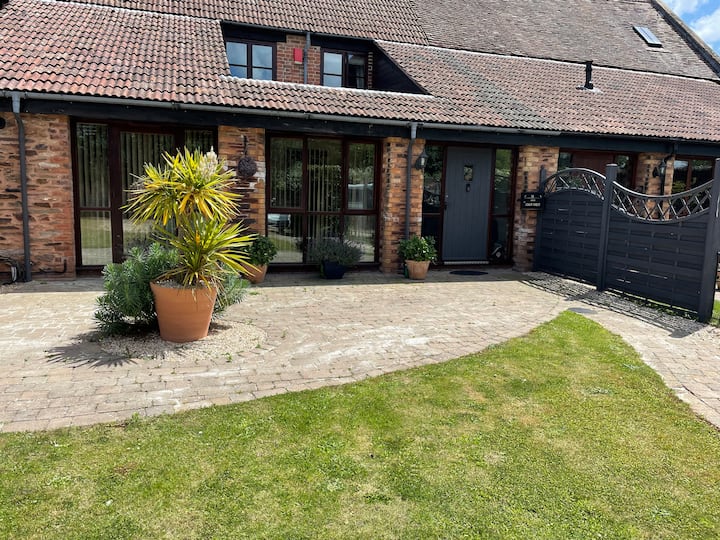 Beautiful Barn Conversion Just Off M5 J24 Taunton - Taunton