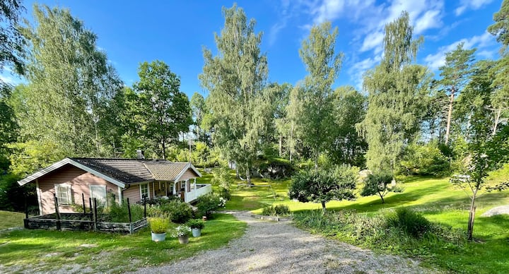 Stuga I Fornbo Nära Malmköping - Malmköping