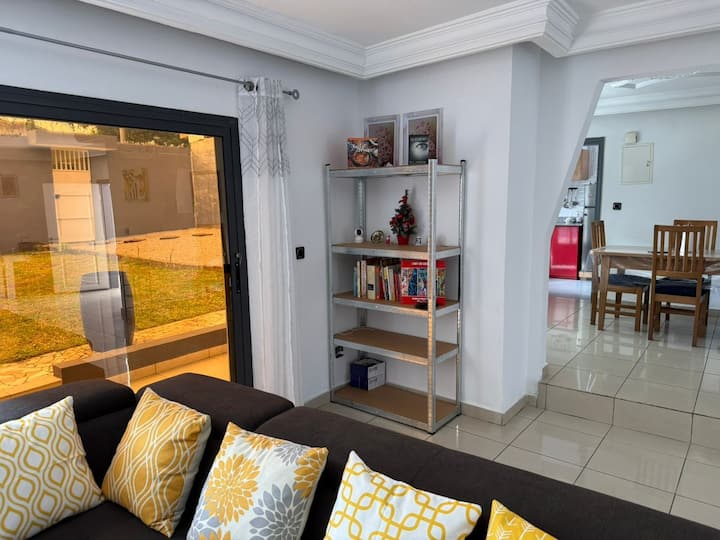 Villa Duplex De Charme Avec Jardin - Abidjan