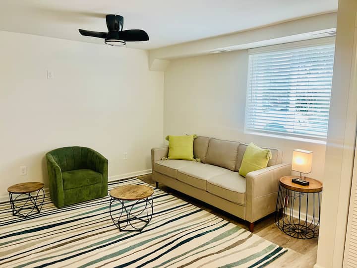 Elegant Two Bedroom One Bath Apt - Winston-Salem, NC