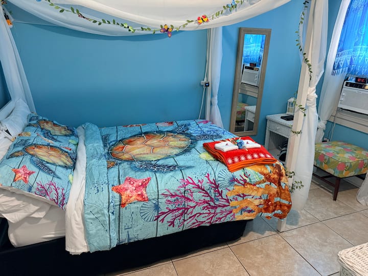 Duval Street Downtown - Key West, FL