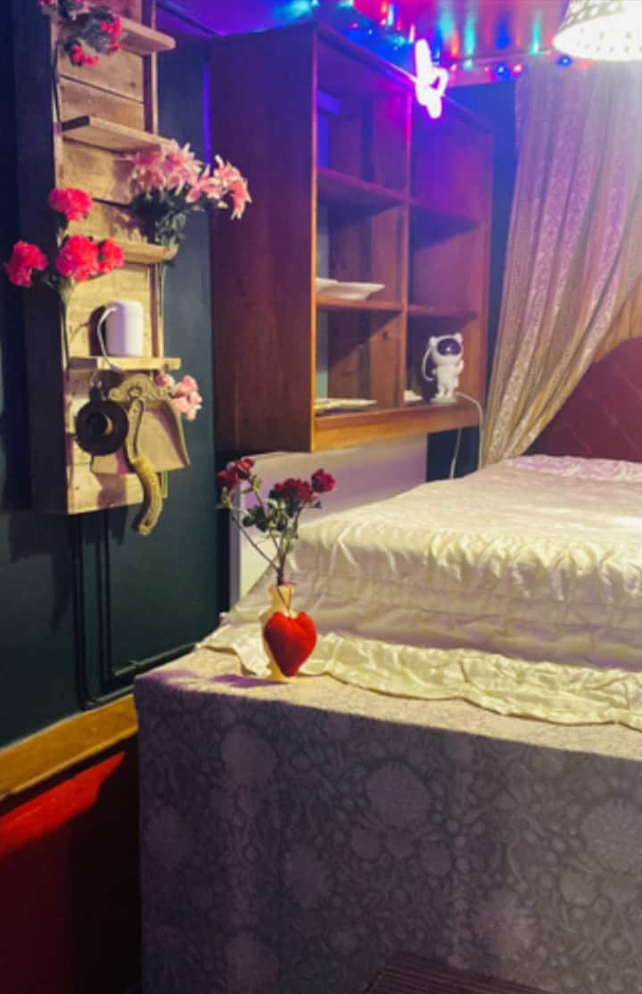 The Moody Rose Retreat - Herne Bay