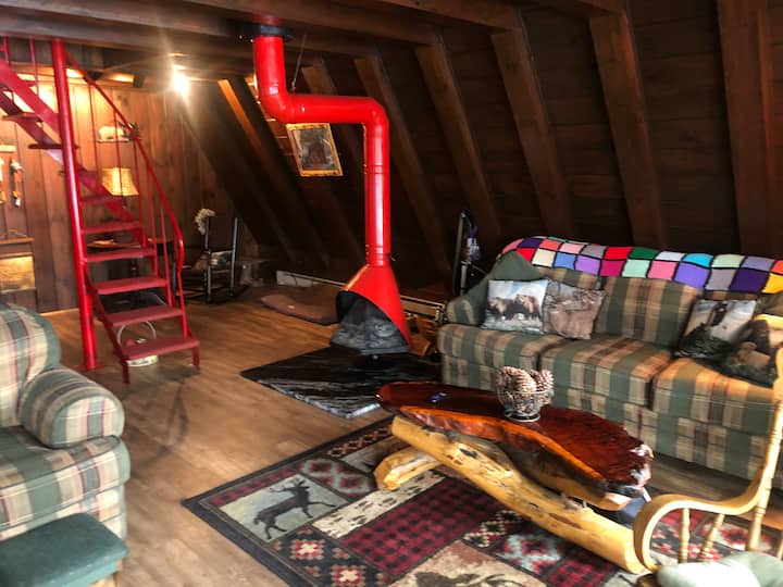 Cozy Waterfront Lodge - Tupper Lake, NY