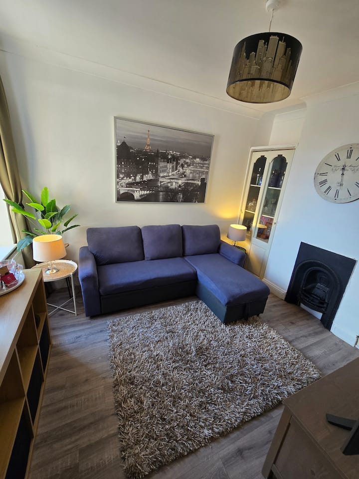 1 Lounge/double Bedroom Southsea - Havant