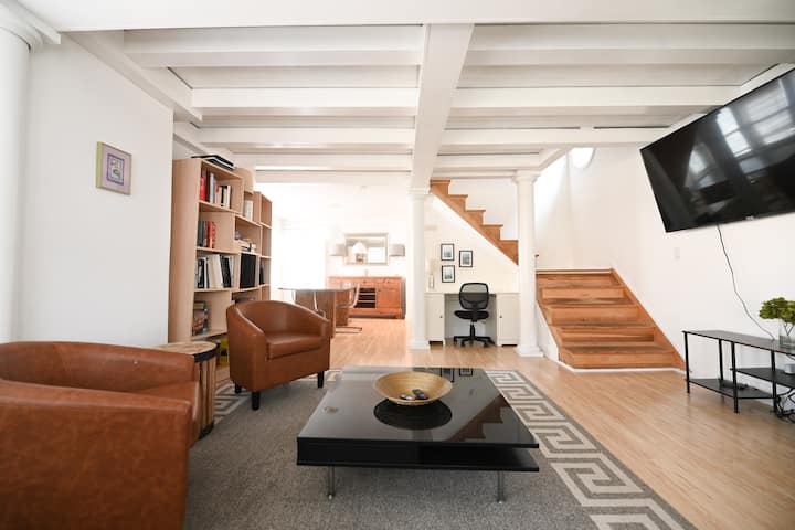 Charming Milford Beach House – Walk To Shore - Milford, CT