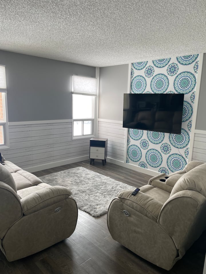 Cozy Half Duplex - Hinton