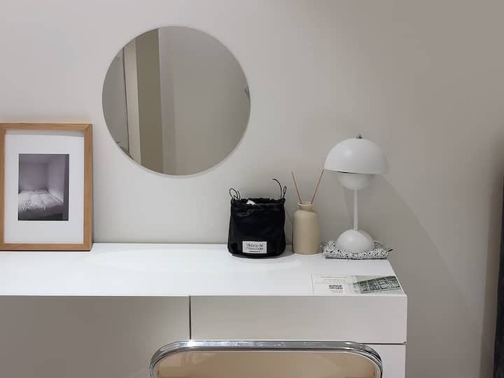 (Long Stay Discount) Your Moment 02 - Seoul