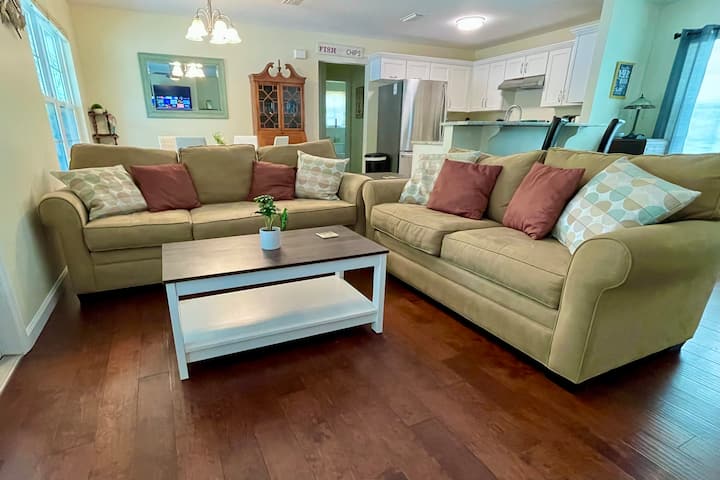 Lakefront Retreat - Pickett Lake - Branford, FL