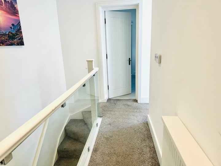 Spacious 4 Bed Sleeps 9 In The Delce Rochester - Chatham