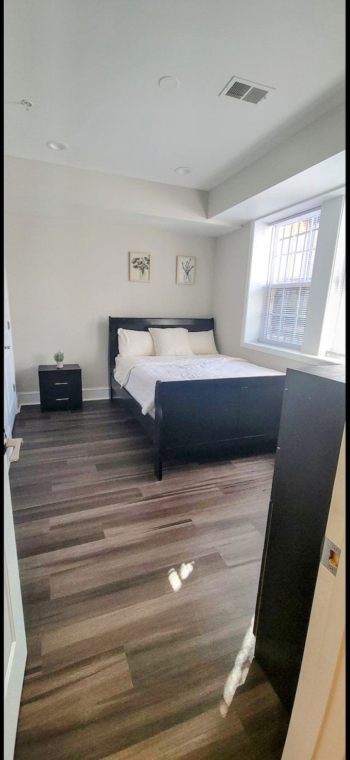 Main-level Suite/private Bath - Washington, DC