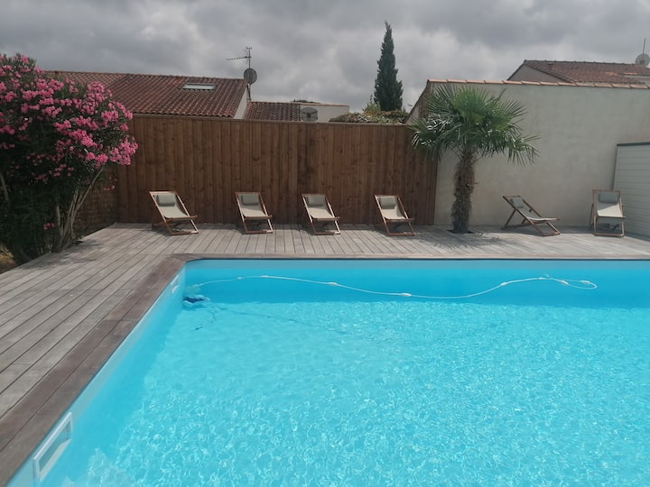 Maison De Famille Piscine Et Bord De Mer - La Brée-les-Bains
