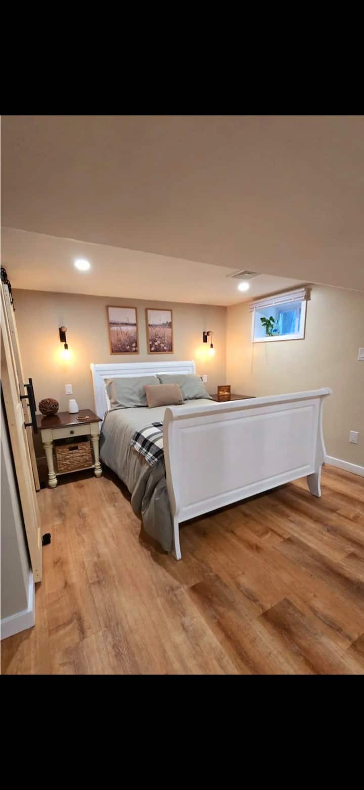 Modern Apartment • Near Boston • Tuscan Village - Lawrence, MA