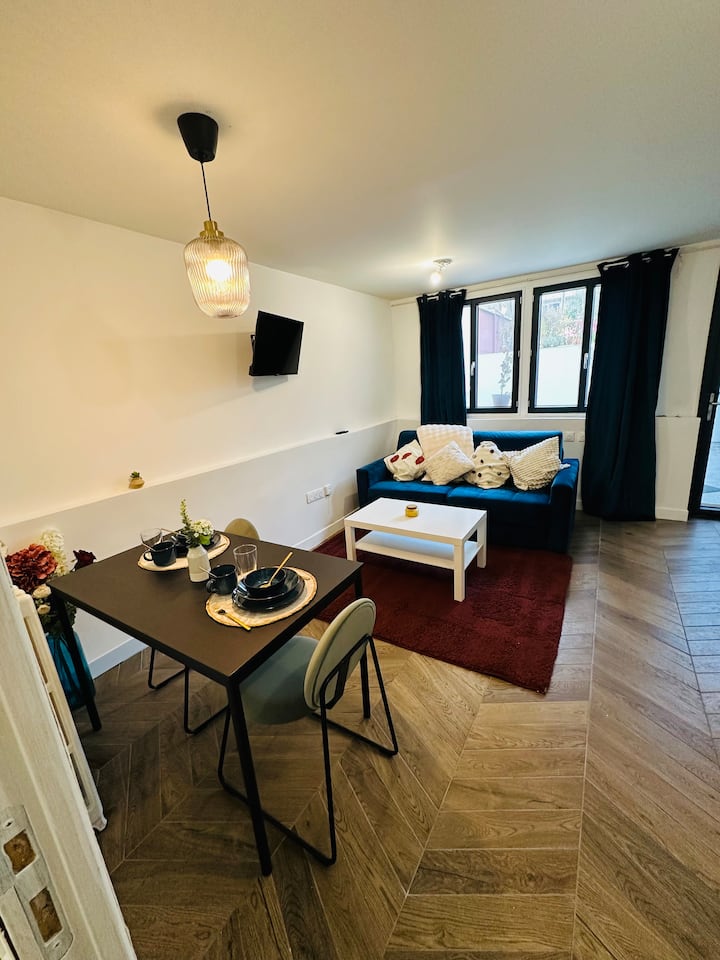 Appartement Parisien Chic - Lit Queen Size - Gagny