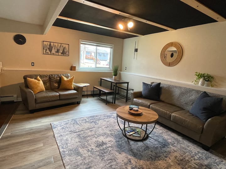 Your Ak Escape Minutes To Shopping, Hiking & Parks - Chugach State Park, Eagle River