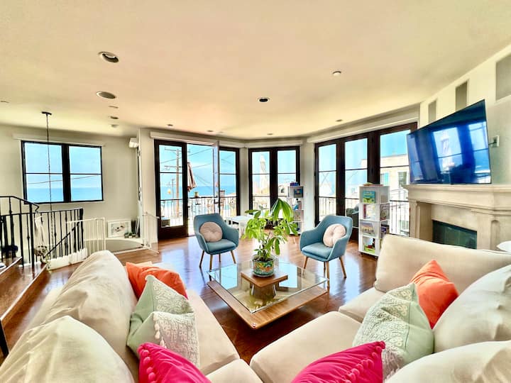 Dream Vacation Tuscan Family Beach Home-3 Br/3 Ba - Manhattan Beach, CA