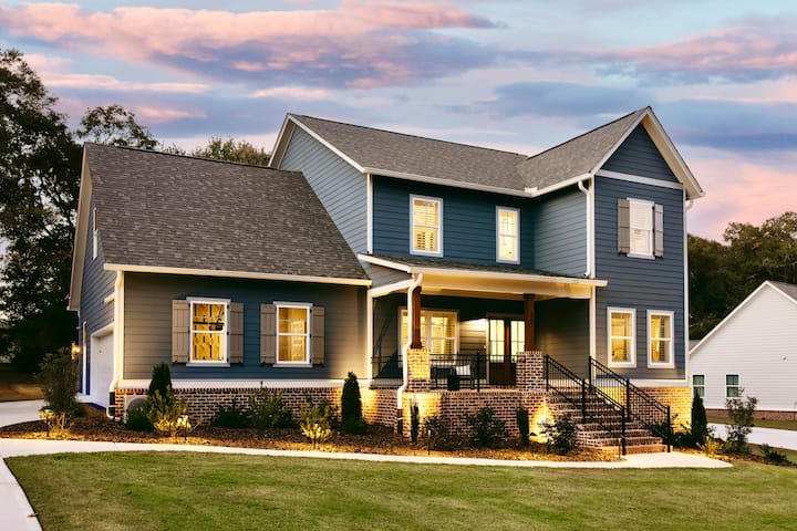 Newly Built 5br/5.5ba, Fire Pit/game Room/sauna - Athens, GA