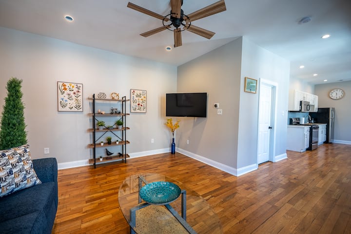 Spacious 3 Bedroom+private Parking-prime Location - Philadelphie, PA