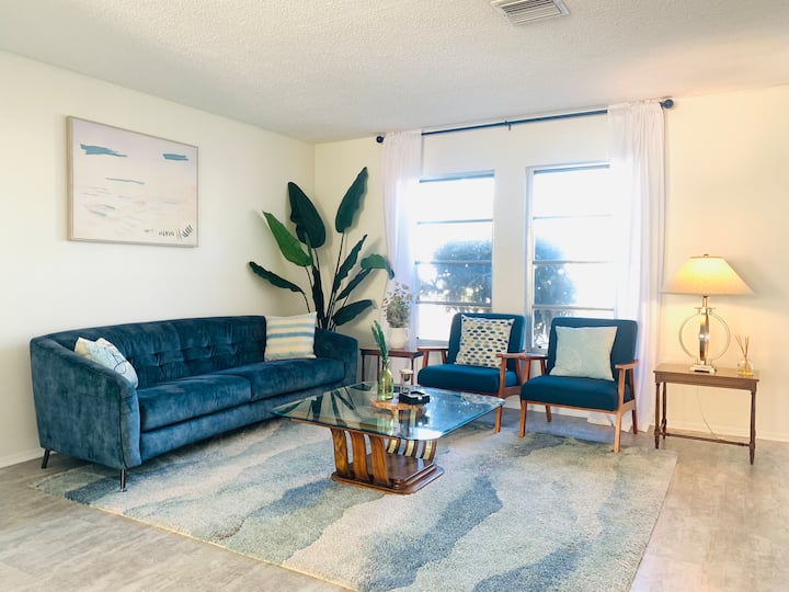 Spacious & Cozy Close To The Gulf’s Best Beaches - Venice, FL