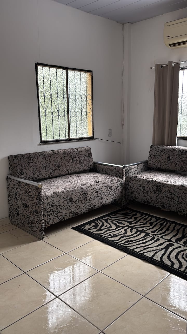 Casa Climatizada é Confortável Para 5 Hóspedes - Manaus