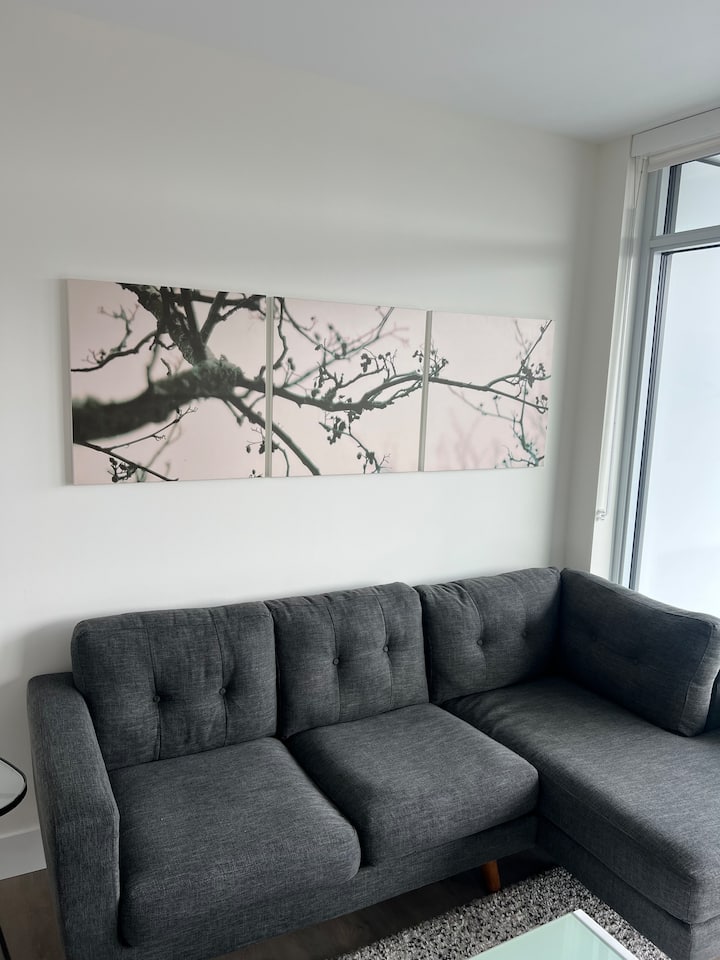 New 1 Bed Apt In Heart Of Surrey - Surrey