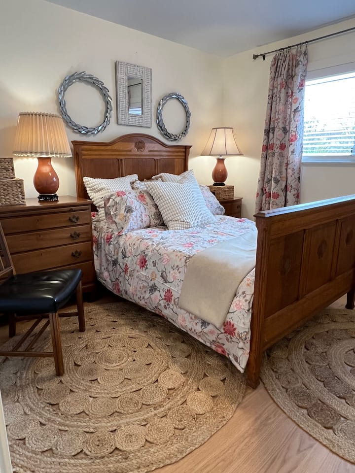 Stylish Remodeled Great Location - Kensington, CA