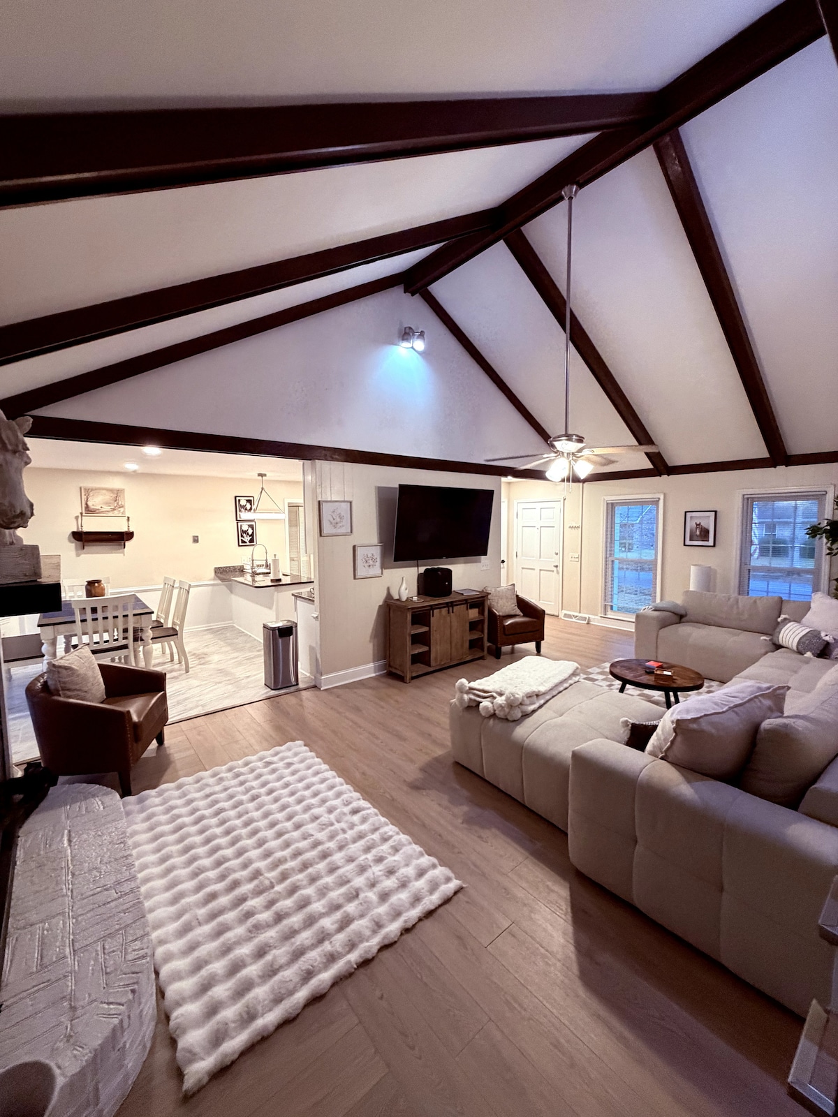 Modern Rustic Comfort - Houses for Rent in Summerville, South Carolina ...