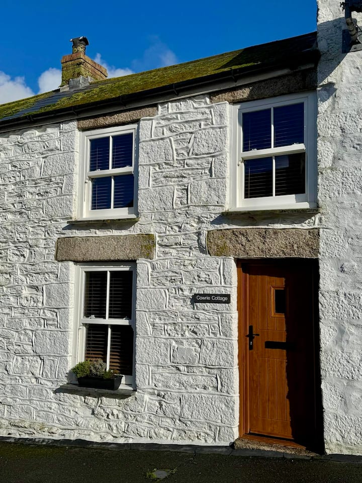 Escape To Charming Porthleven - Porthleven