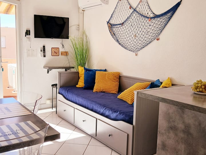 Appartement 2 Pièces, Au Calme Avec Vue Mer - Bandol