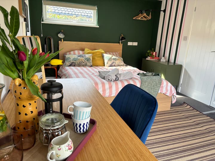 Garden Cabin Hideaway - Topsham