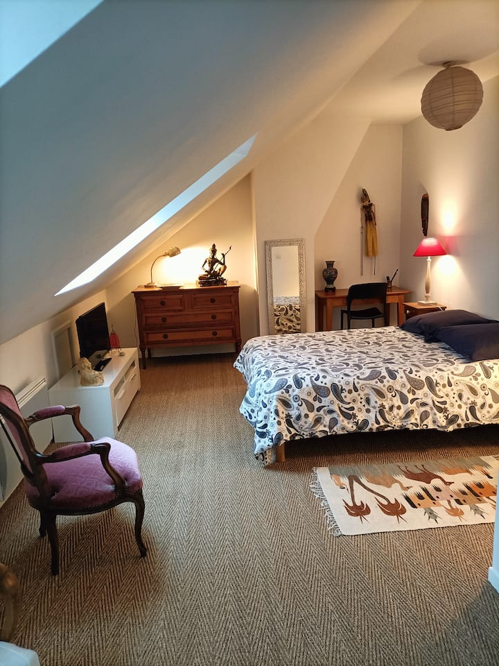 Séjournez Chez Philippe
Proche Centre Ville. - Bourges